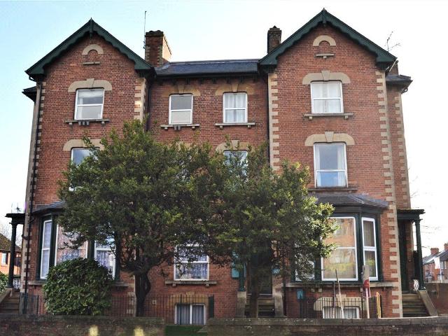 London Road, Newbury, Berkshire RG14, Studio to rent, £900 pcm | PrimeLocation