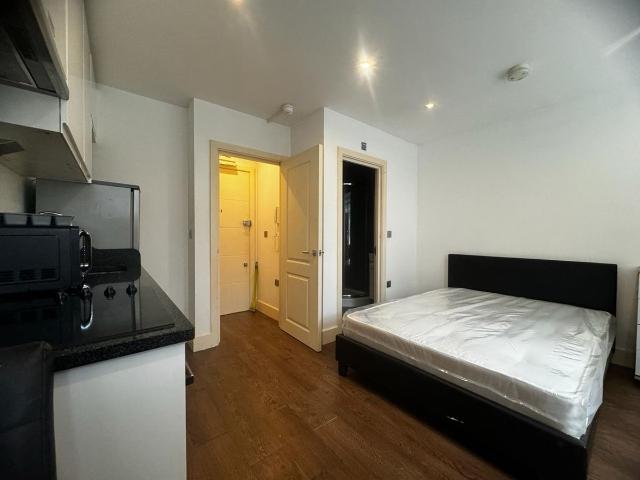 London Road, North Cheam SM3, Studio to rent, £1,235 pcm | PrimeLocation