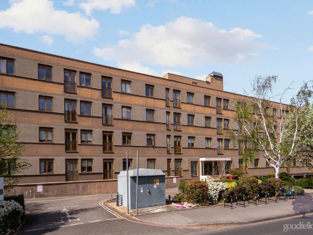 London Road, North Cheam, Surrey SM3, 2 bed flat to rent, £1,650 pcm | PrimeLocation