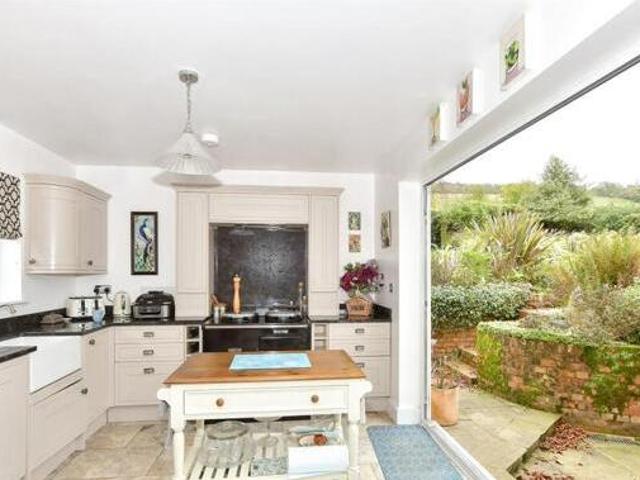 London Road, Pyecombe, 5 Bedroom Detached