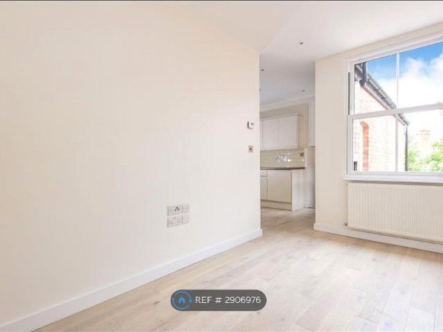 London Road, Reading RG1, 1 bed flat to rent, £1,150 pcm | PrimeLocation