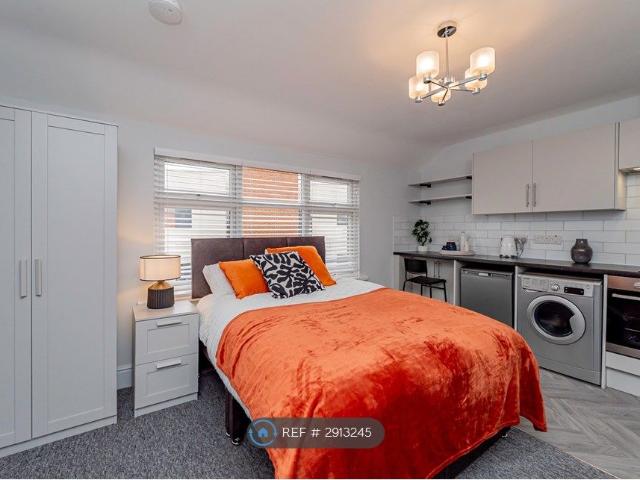 London Road, Reading RG1, Studio to rent, £949 pcm | PrimeLocation
