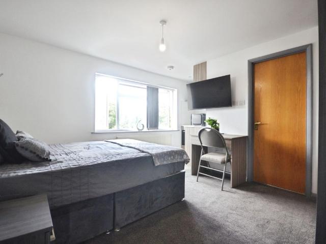 London Road, Reading RG1, Studio to rent, £995 pcm | PrimeLocation