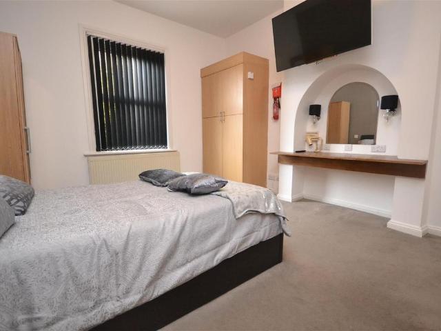 London Road, Reading RG1, Studio to rent, £1,050 pcm | PrimeLocation
