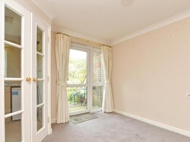 London Road, Redhill, 1 Bedroom Ground