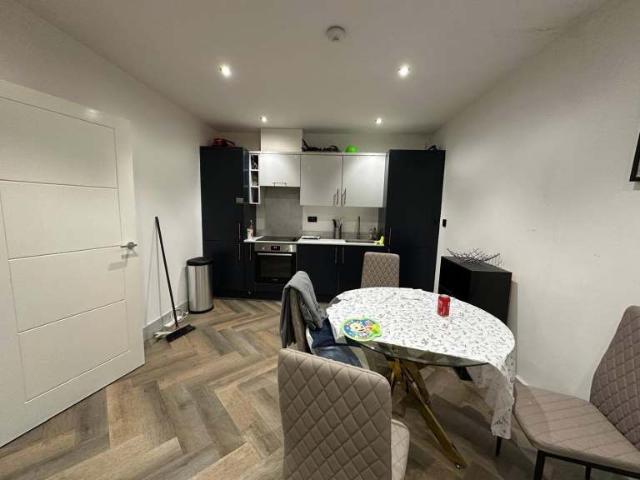 London Road, Romford RM7, 1 bed flat to rent, £1,475 pcm | PrimeLocation