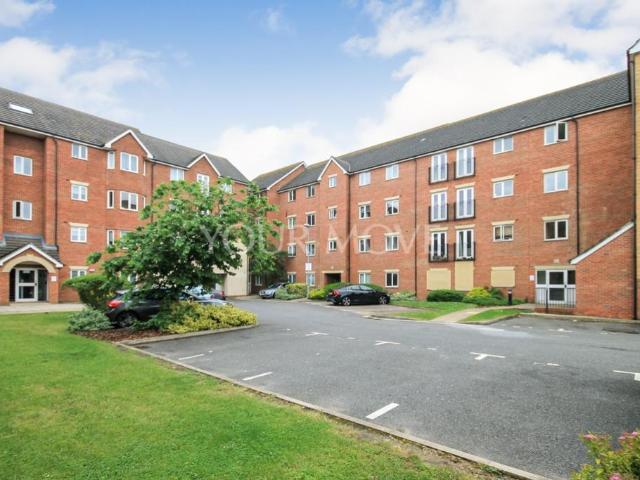 London Road, Romford RM7 2 bed flat to rent £1,650 pcm £381 pw