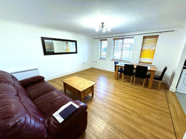 London Road, Romford RM7, 2 bed flat to rent, £1,700 pcm | PrimeLocation