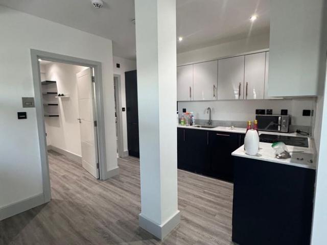 London Road, Romford RM7, 2 bed flat to rent, £1,750 pcm | PrimeLocation