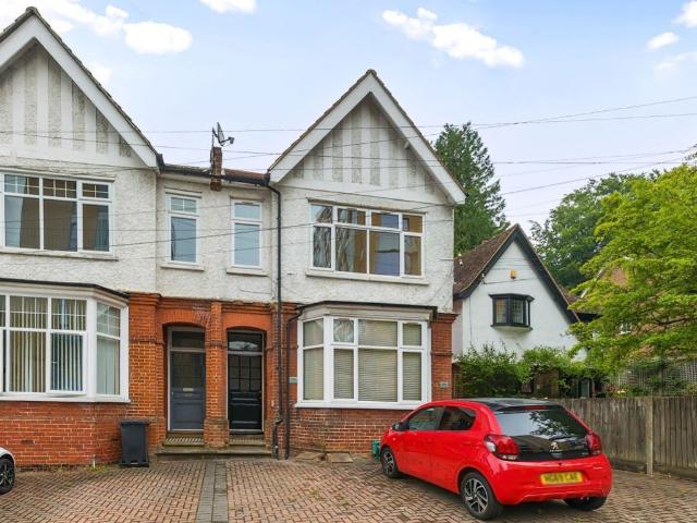 London Road, Sevenoaks TN13, 2 bed flat to rent, £1,650 pcm | PrimeLocation