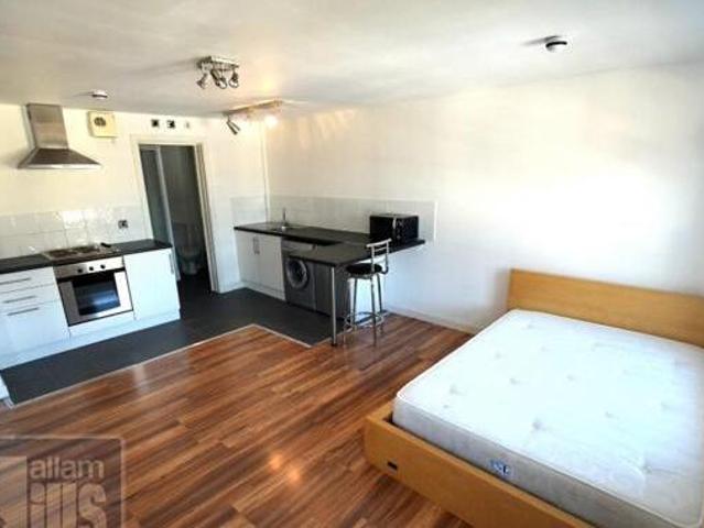 London Road, Sheffield, Studio Flat For