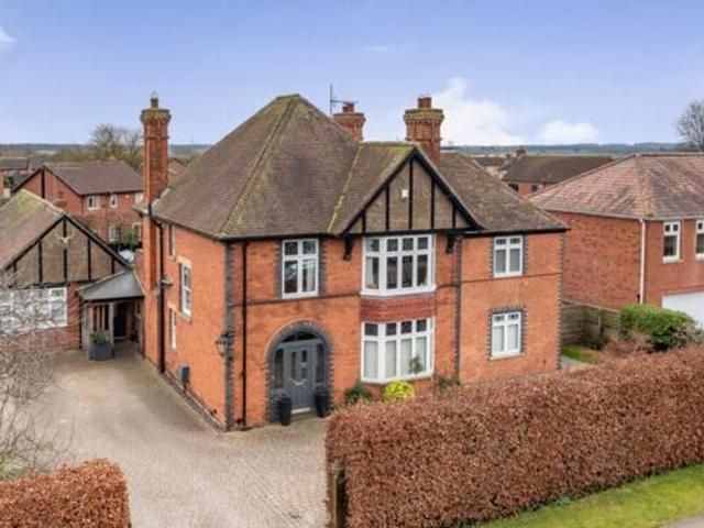 London Road, Sleaford, 5 Bedroom Detached