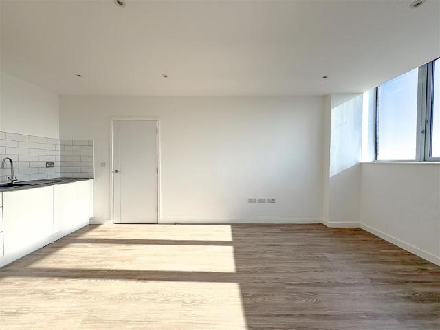 London Road, St. Leonards, TN37 6FL