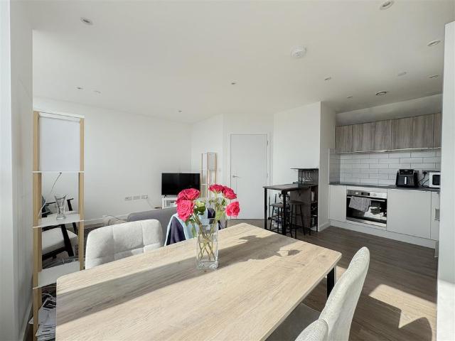 London Road, St. Leonards, TN37 6FL