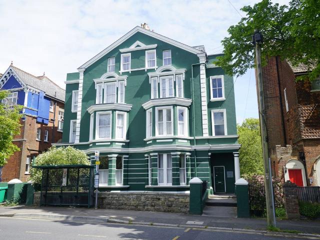 London Road, St. Leonards On Sea TN37, 2 bed flat to rent, £1,150 pcm | PrimeLocation