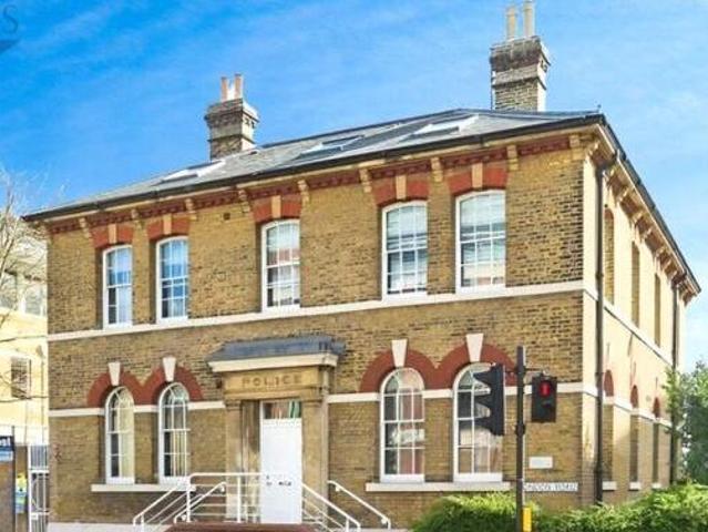 London Road, Staines upon thames, 1 Bedroom Apartment