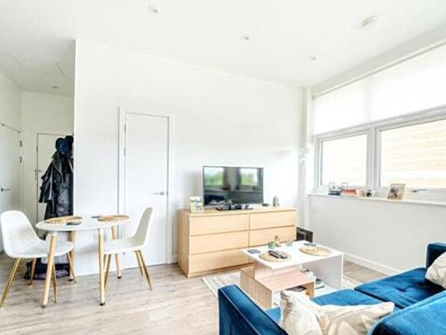 London Road, Staines upon thames, 1 Bedroom Apartment