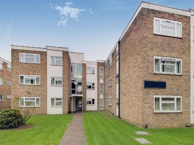 London Road, Stanmore HA7, 2 bed flat to rent, £1,895 pcm | PrimeLocation
