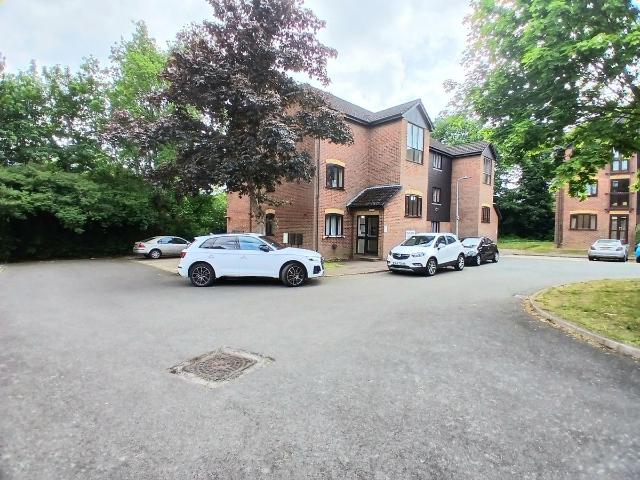 London Road, Stevenage SG1, 1 bed flat to rent, £1,100 pcm | PrimeLocation