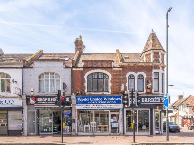 London Road, Norbury, London SW16, 2 bed flat to rent, £1,900 pcm | PrimeLocation