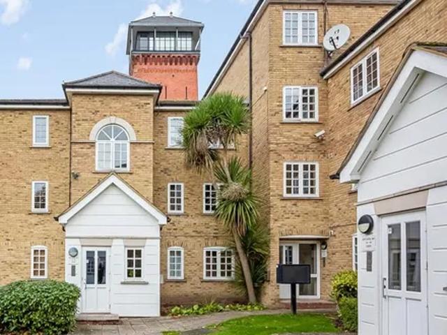 London Water Tower, 10 Edith Cavell Way, London, SE18 4JY, United Kingdom | 2 bed apartment for rent #135551204 | Rentberry