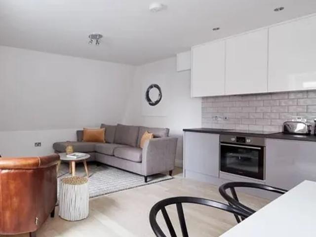 London, WC1A 2SA, United Kingdom | 3 bed apartment for rent #100219870 | Rentberry