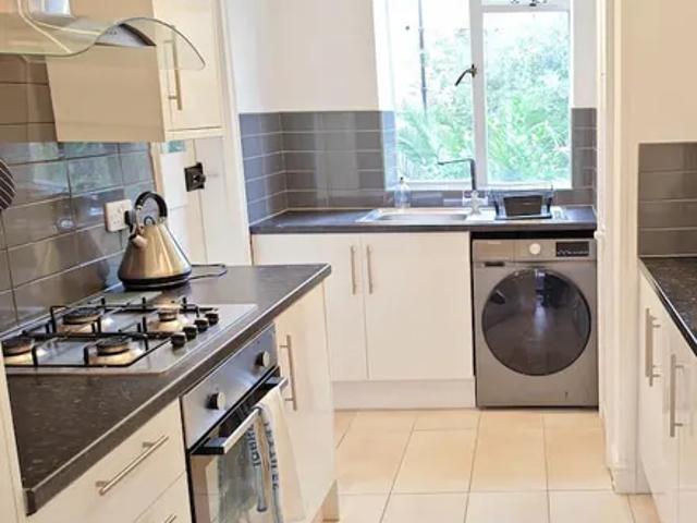 London, WC1X 0EJ, United Kingdom | 3 bed apartment for rent #160315147 | Rentberry