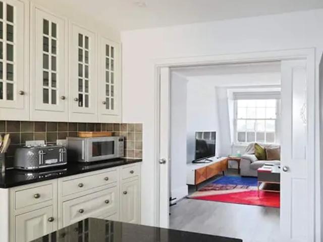 London, WC2B 5ST, United Kingdom | 3 bed apartment for rent #147719688 | Rentberry