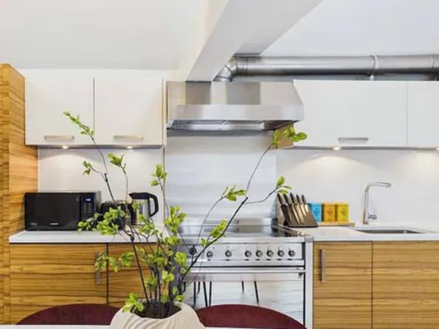 London, WC2E 7PB, United Kingdom | 3 bed townhouse for rent #165070697 | Rentberry