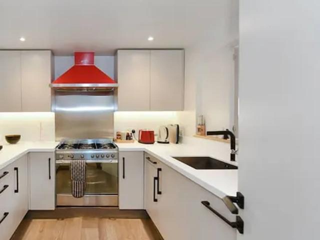 London, WC2H 9NP, United Kingdom | 2 bed apartment for rent #100237472 | Rentberry