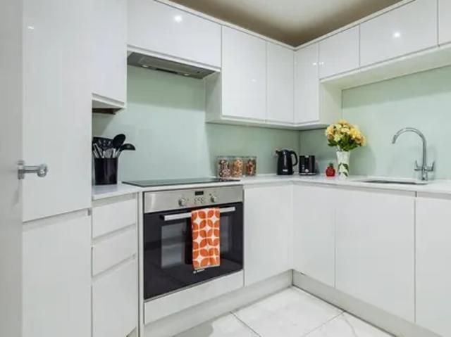 London, WC2N 4JS, United Kingdom | 3 bed apartment for rent #147315668 | Rentberry