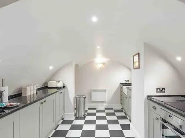 London, WC2N 4LL, United Kingdom | 3 bed house for rent #96929907 | Rentberry