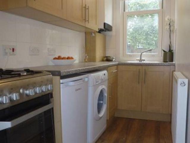 London, Tulse Hill SW2 1 bed flat to rent £1,625 pcm £375 pw