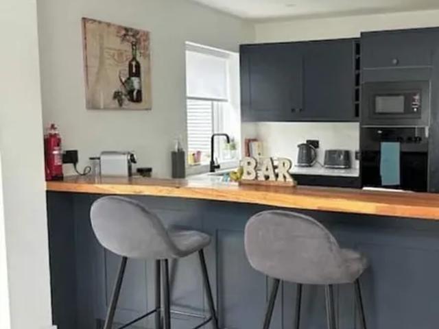 London, TW8 8NP, United Kingdom | 4 bed house for rent #147206386 | Rentberry