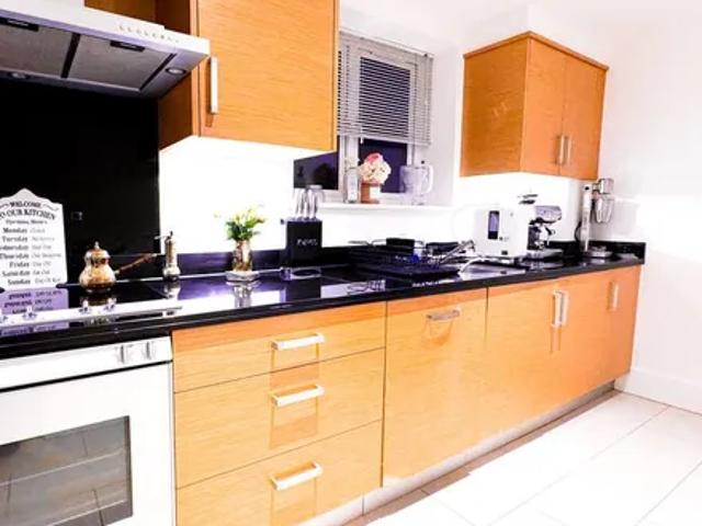 London, TW9 4DX, United Kingdom | 3 bed apartment for rent #117785775 | Rentberry