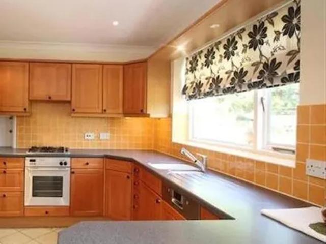 London, TW1 1ET, United Kingdom | 4 bed house for rent #97938833 | Rentberry