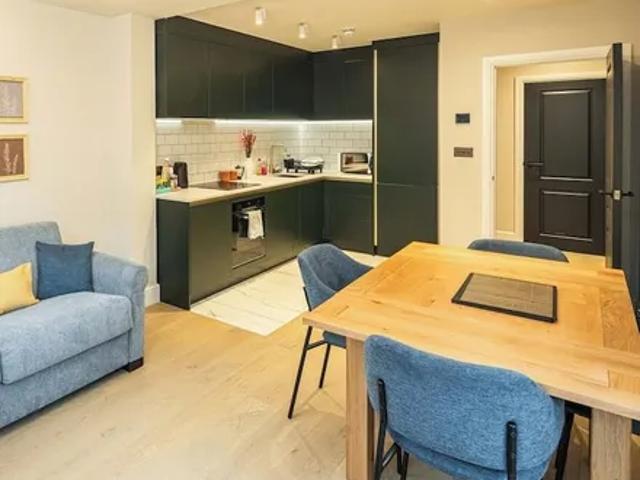 London, TW1 2LN, United Kingdom | 3 bed apartment for rent #165046798 | Rentberry