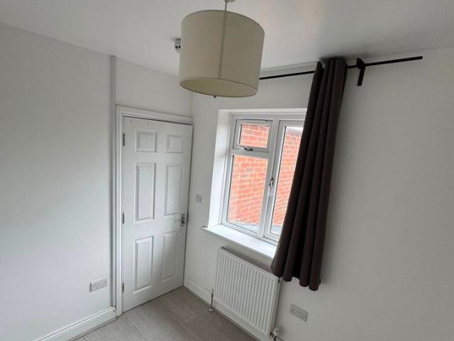 London UB3, Room to rent, £580 pcm | PrimeLocation