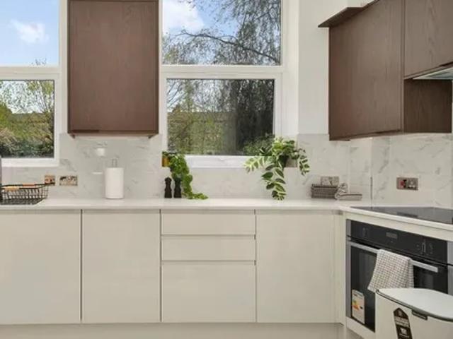 London, W14 9BQ, United Kingdom | 3 bed apartment for rent #167298912 | Rentberry