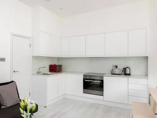 London, W14 9HR, United Kingdom | 2 bed apartment for rent #165949271 | Rentberry