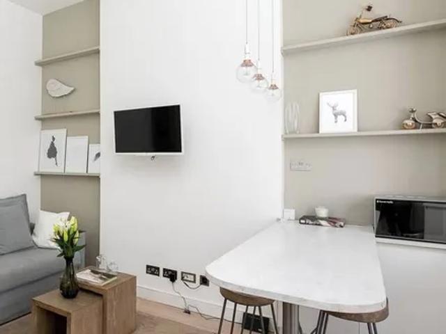 London, W14 9HR, United Kingdom | 3 bed apartment for rent #165948959 | Rentberry