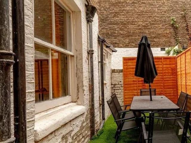 London, W14 9JZ, United Kingdom | 2 bed apartment for rent #154351363 | Rentberry