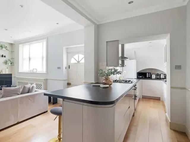 London, W11 2QT, United Kingdom | 2 bed apartment for rent #168013542 | Rentberry