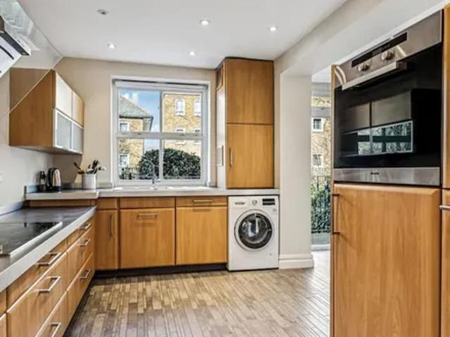 London, W11 4RF, United Kingdom | 3 bed apartment for rent #166730631 | Rentberry