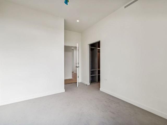 London W12, 3 bed penthouse to rent, £12,500 pcm | PrimeLocation