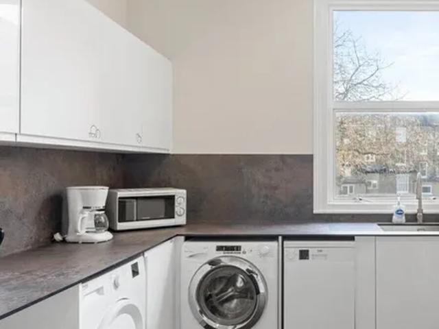 London, W12 7BB, United Kingdom | 4 bed apartment for rent #134804504 | Rentberry