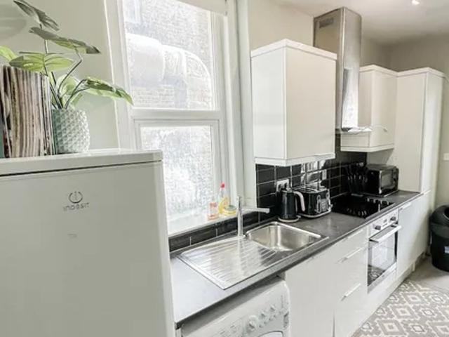 London, W12 9BL, United Kingdom | 2 bed apartment for rent #133906276 | Rentberry