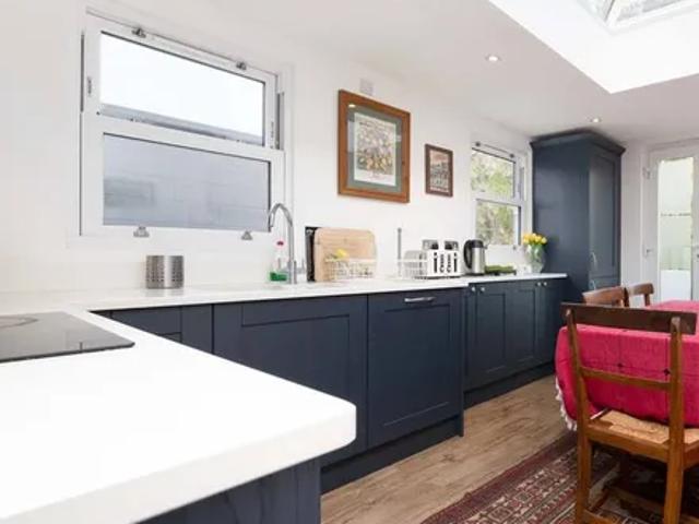 London, W12 9DN, United Kingdom | 3 bed apartment for rent #167749419 | Rentberry
