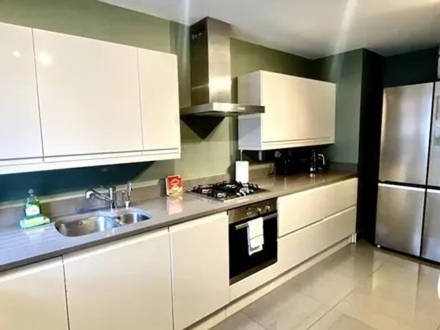 London, W1W 7LS, United Kingdom | 3 bed apartment for rent #136595757 | Rentberry