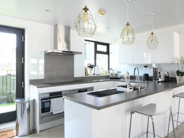 London, W1D 2HQ, United Kingdom | 3 bed condo for rent #167057604 | Rentberry